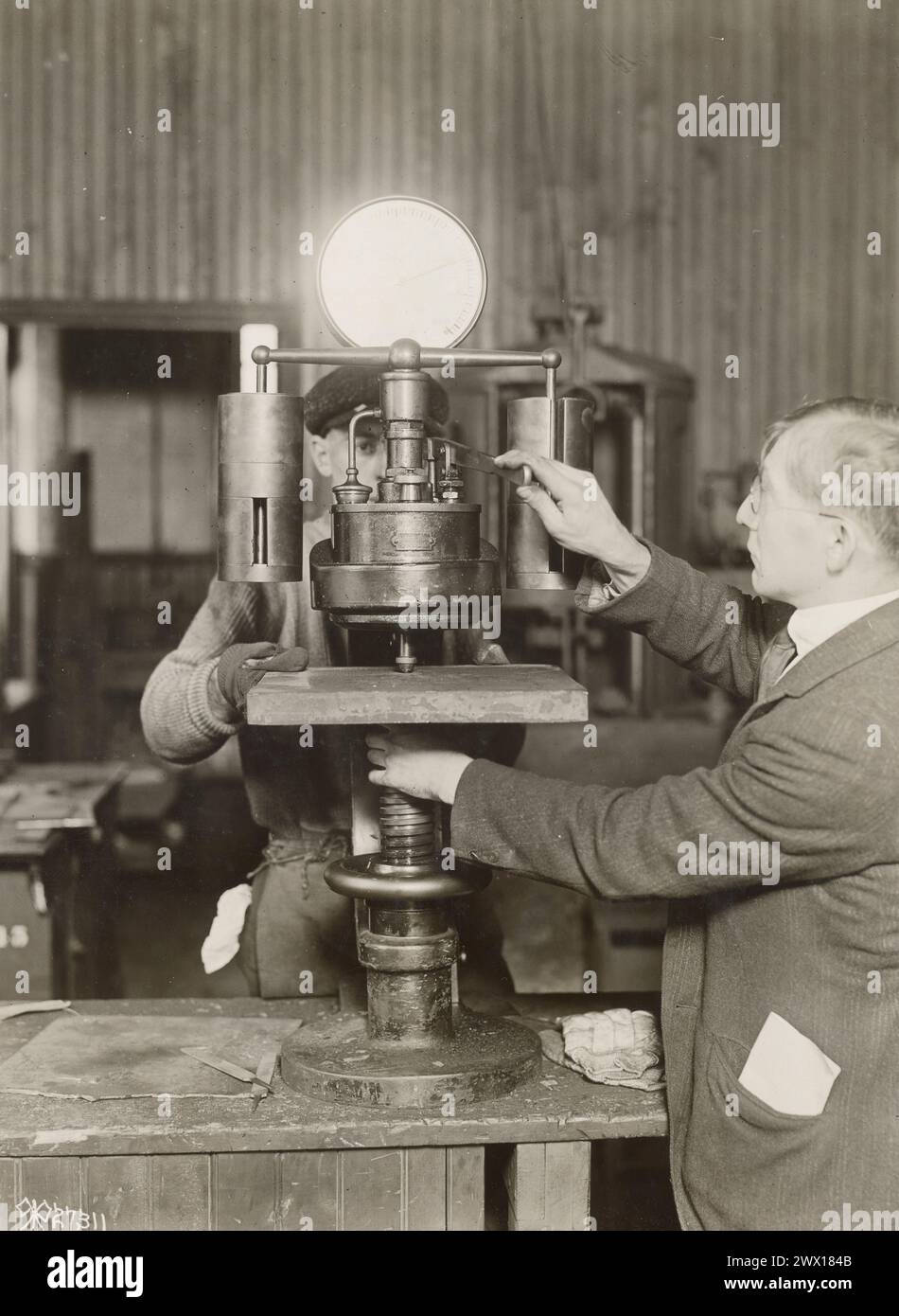 Hardness of steel hi-res stock photography and images - Alamy