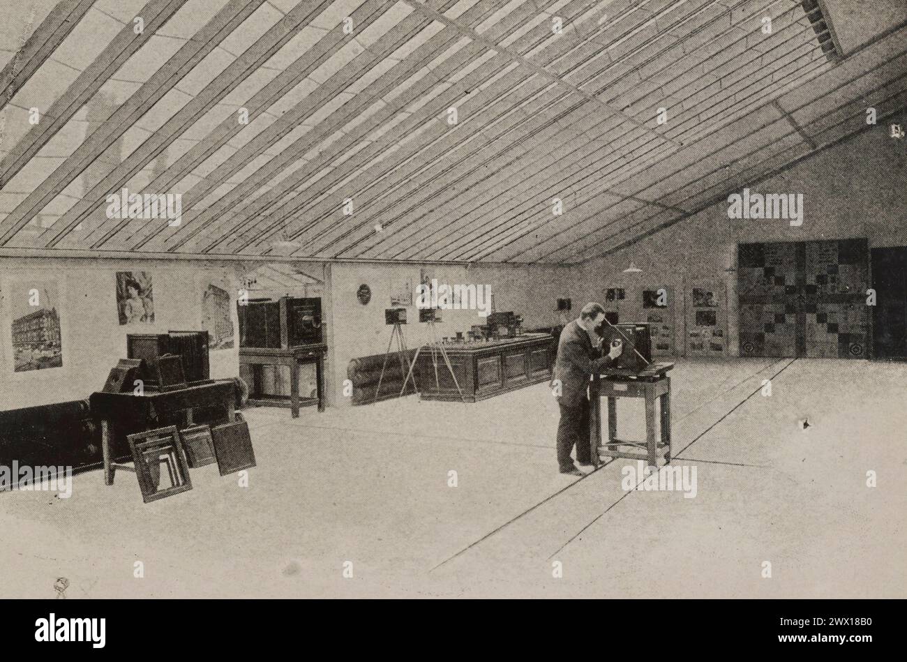 Developing a photograph hi-res stock photography and images - Alamy