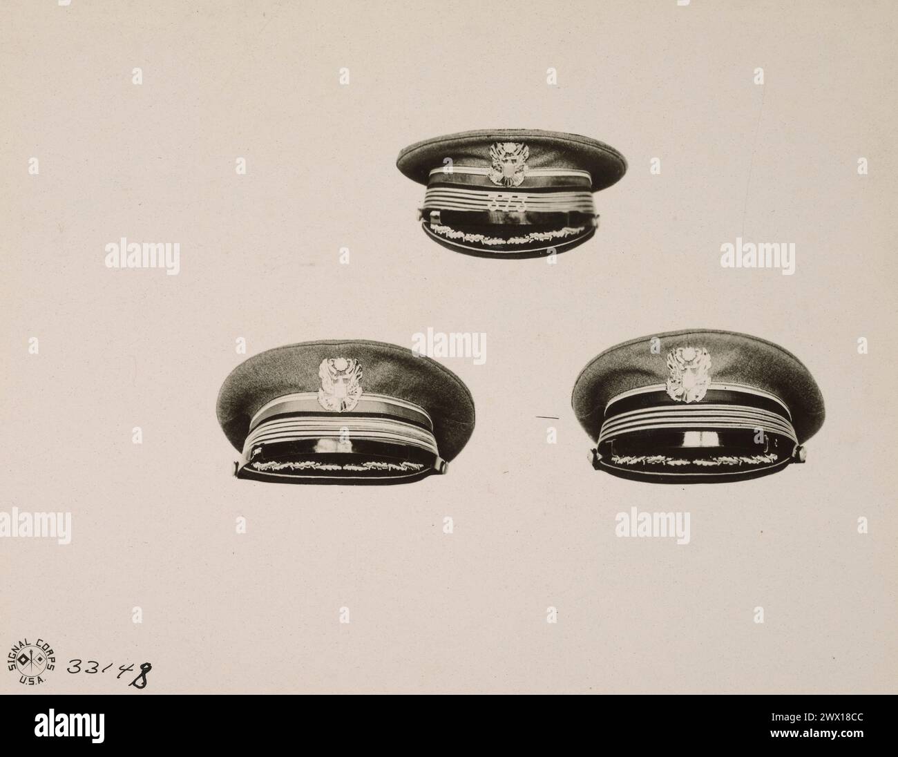 Examples of Officers' caps - Major cap; Colonel cap ; Lieutenant ...