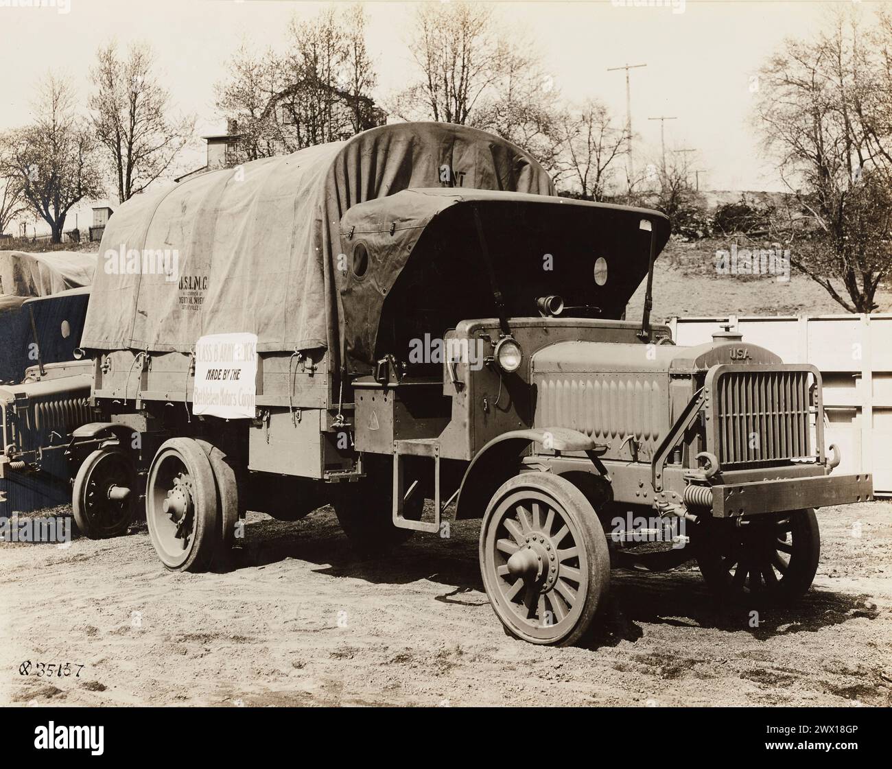 Class b truck hi-res stock photography and images - Alamy