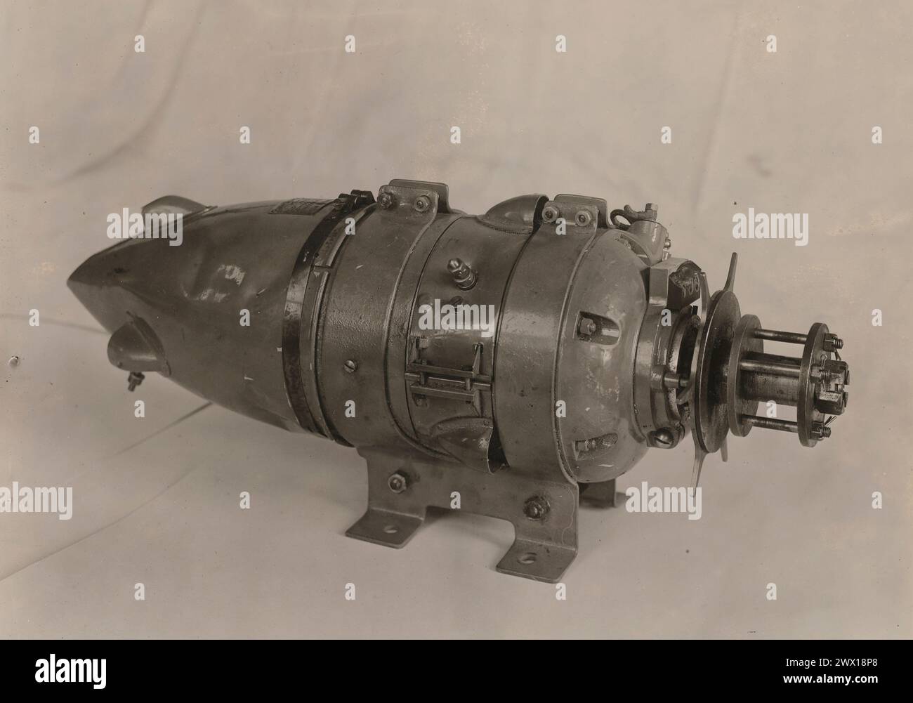 French type v transmitter hi-res stock photography and images - Alamy