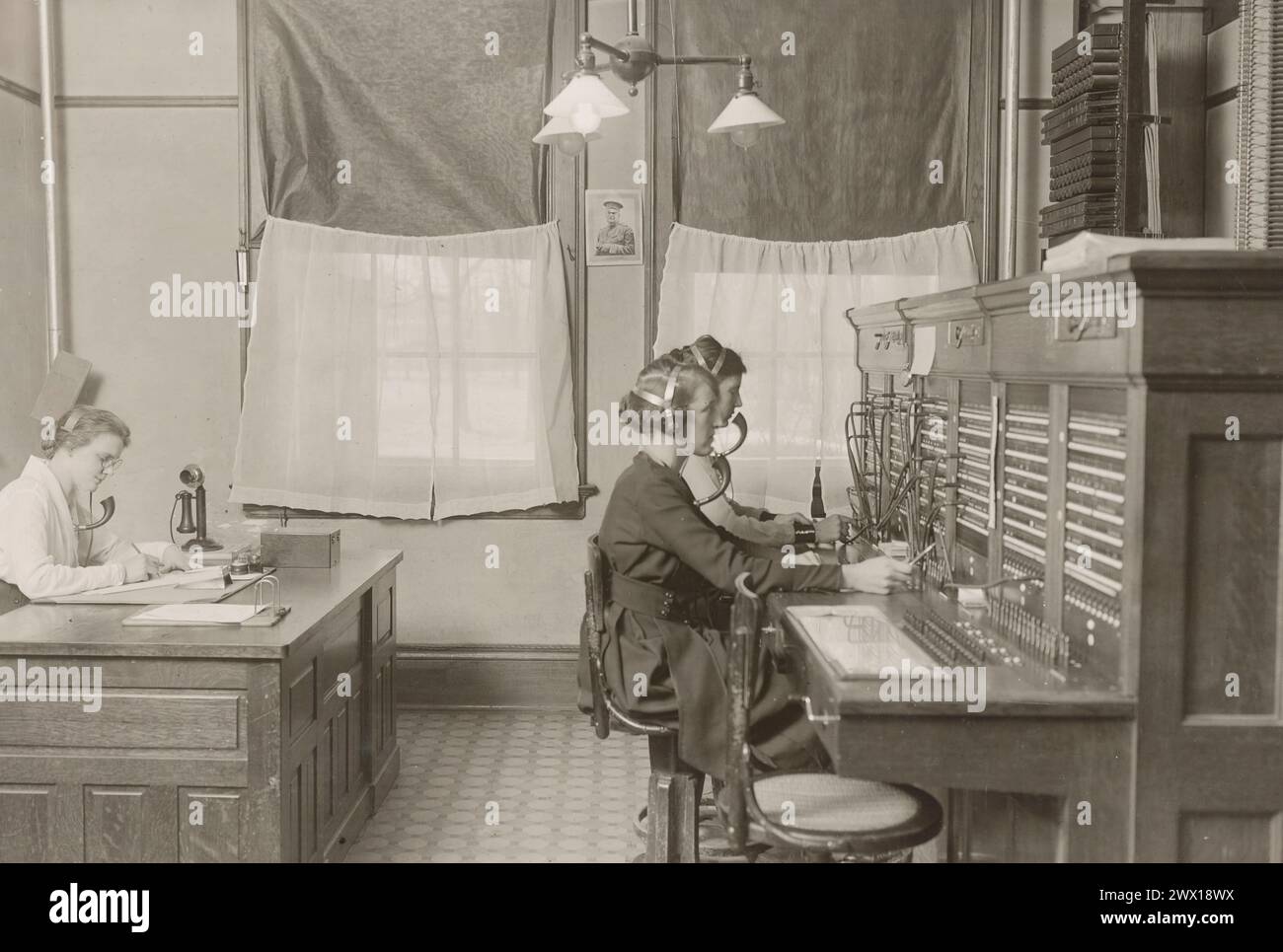 Telephone switchboard vintage hi-res stock photography and images - Alamy