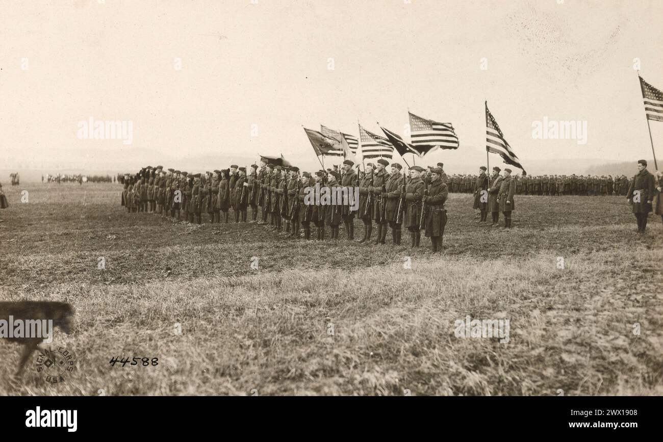 Color guard 5th division hi-res stock photography and images - Alamy