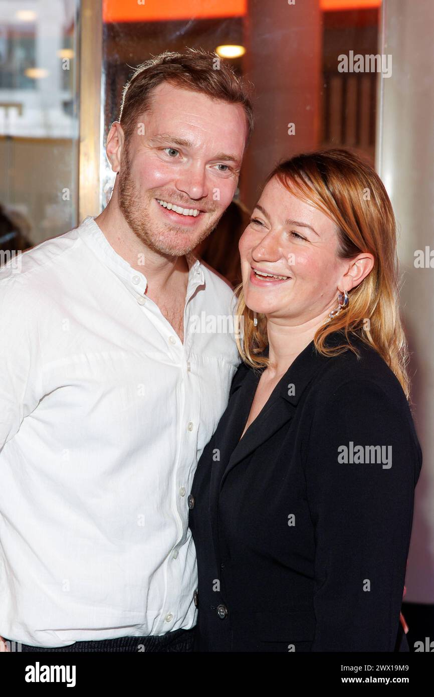 Premiere ARD Serie - CharitÃ Max Wagner und Nina Gummich bei der ...