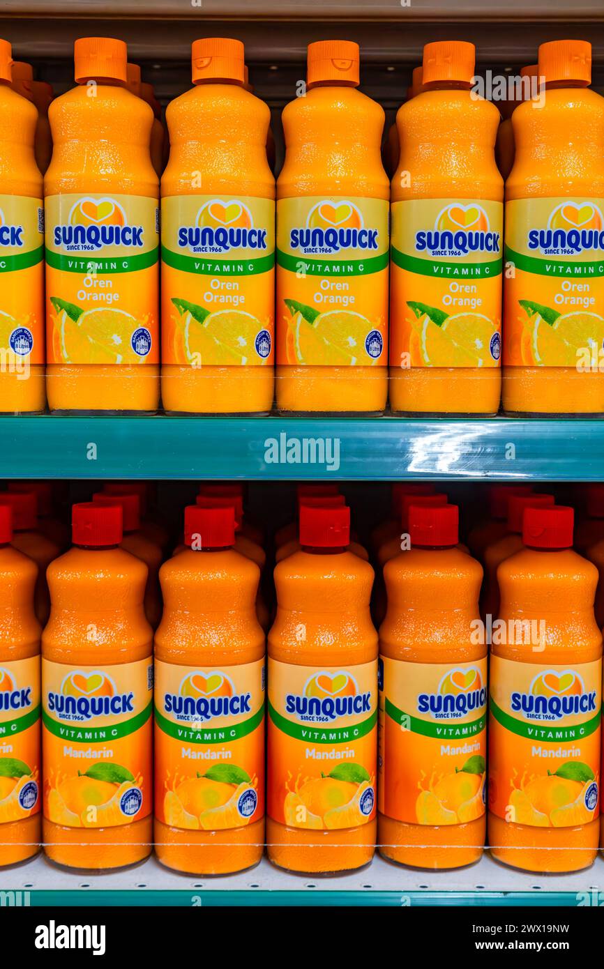 Econsave, Kampar Malaysia - March 27, 2024 : Orange and Mandarin ...