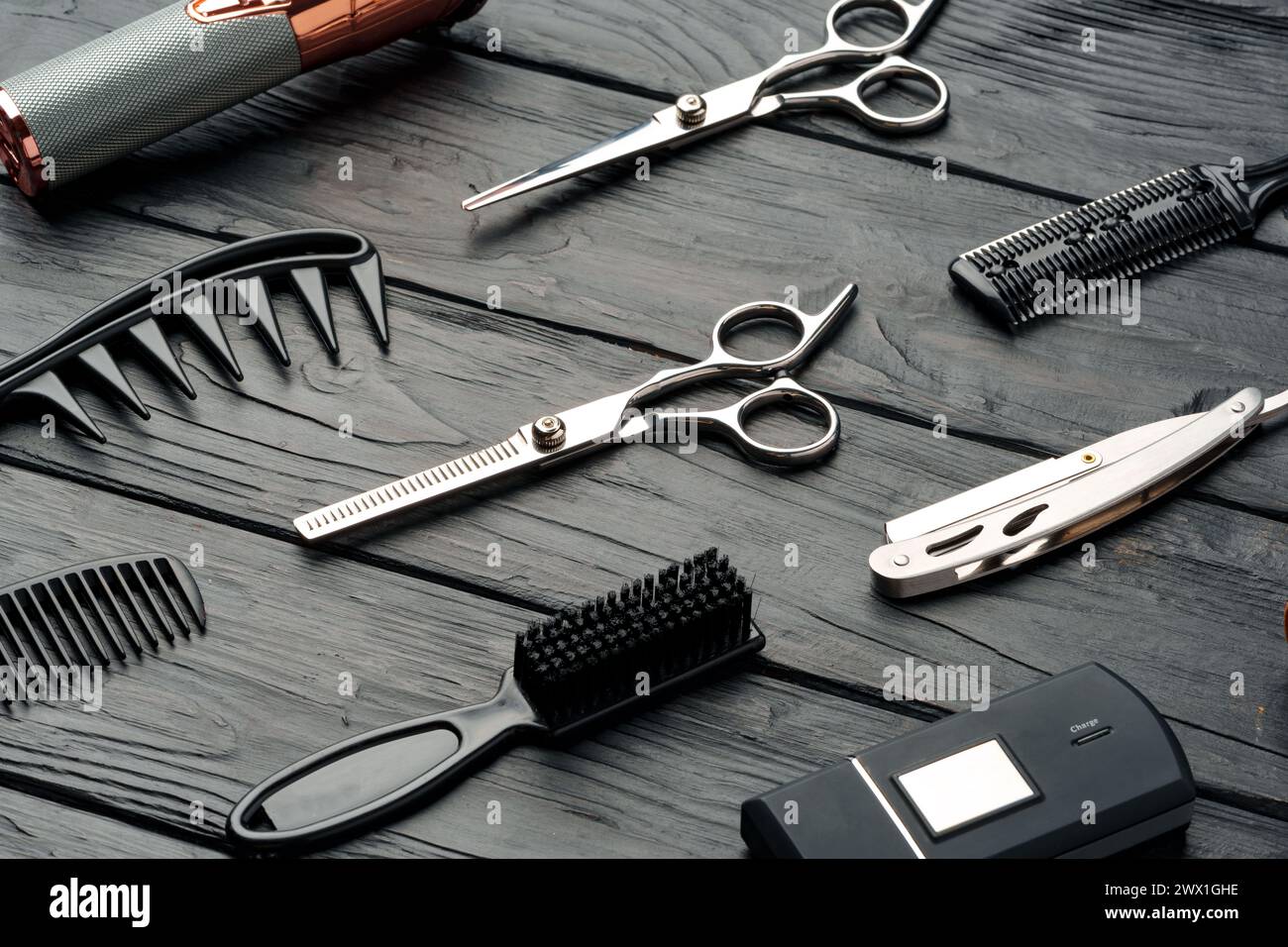 Mens barbering hi-res stock photography and images - Alamy
