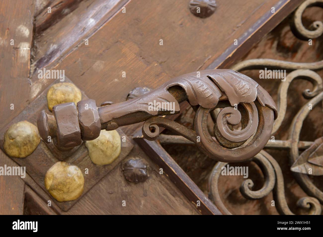 Antique door latch hi-res stock photography and images - Alamy