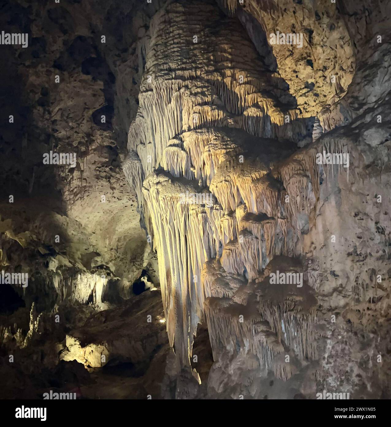 Stalactites and stalagmites in cavern hi-res stock photography and ...
