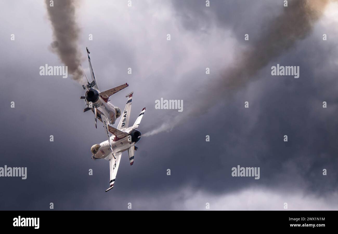 U.S. Air Force F-16 Fighting Falcons, assigned to the U.S. Air Force ...