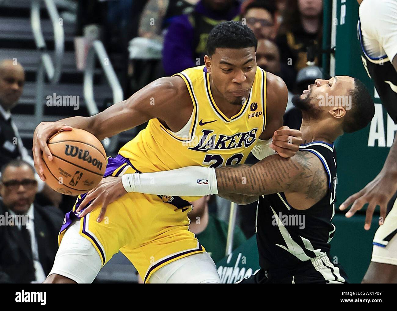 Milwaukee, USA. 26th Mar, 2024. Los Angeles Lakers' Rui Hachimura (L ...