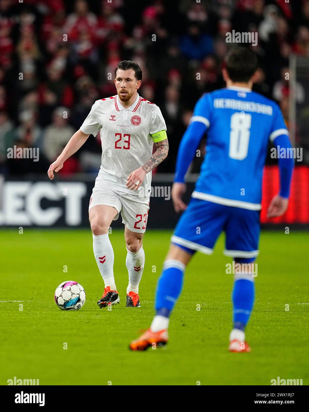 Em 2024 qualifying hi-res stock photography and images - Alamy