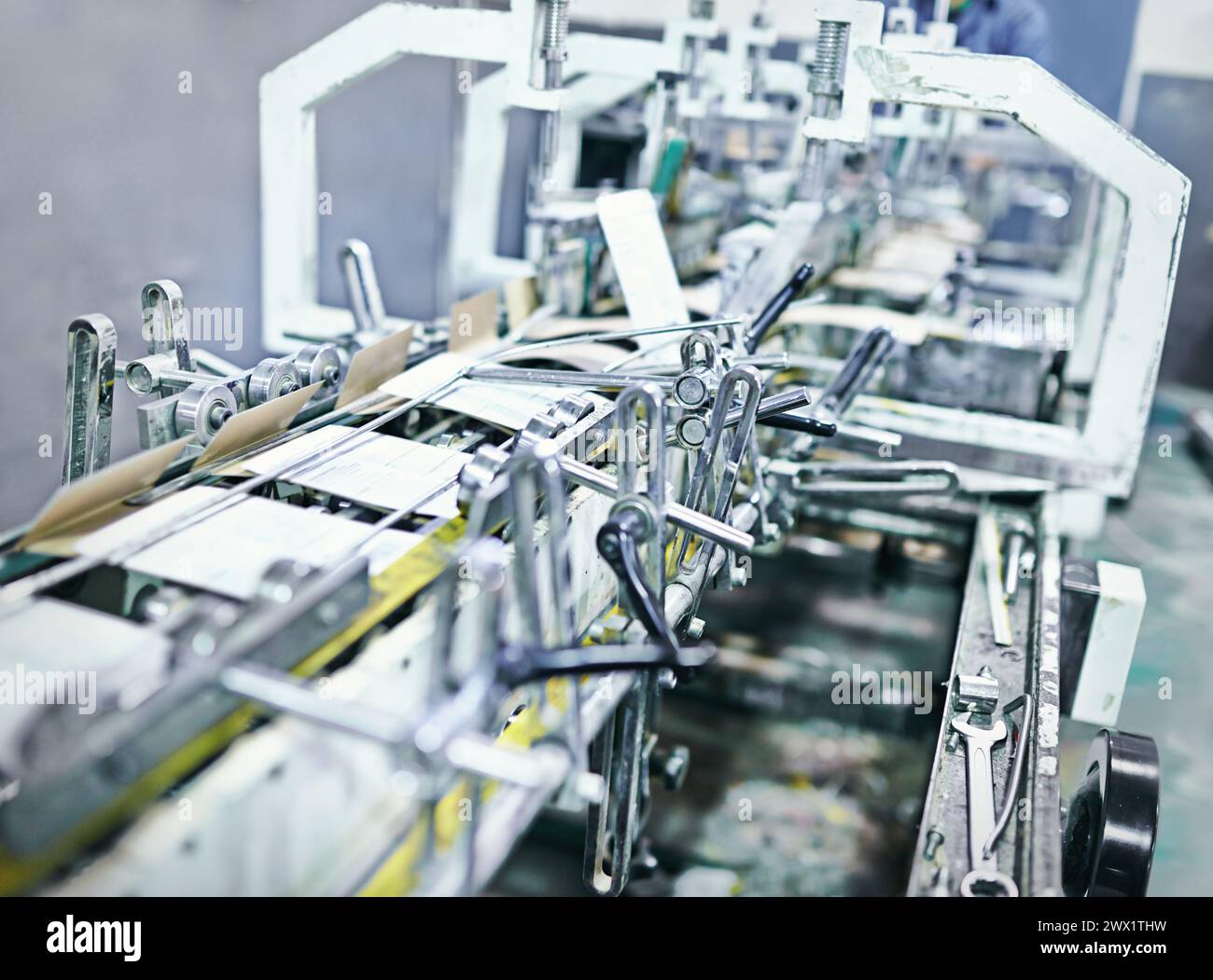 Distribution facility assembly line hi-res stock photography and images ...
