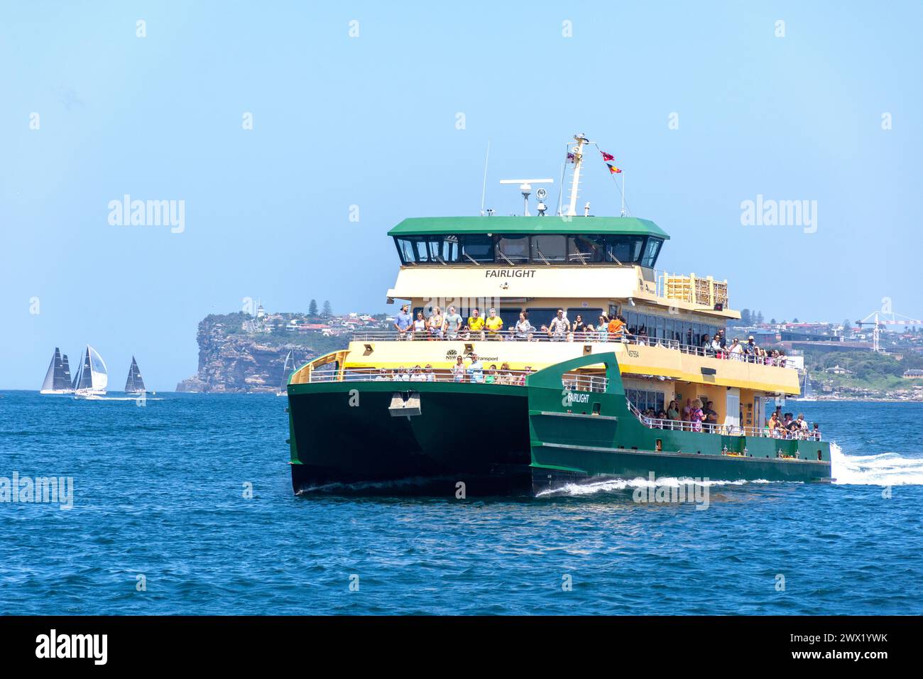 Manly ferry enroute to manly north harbour fairlight ferry boat hi-res ...