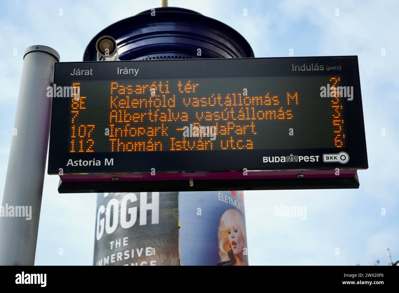 Electronic bus stop sign hi-res stock photography and images - Alamy