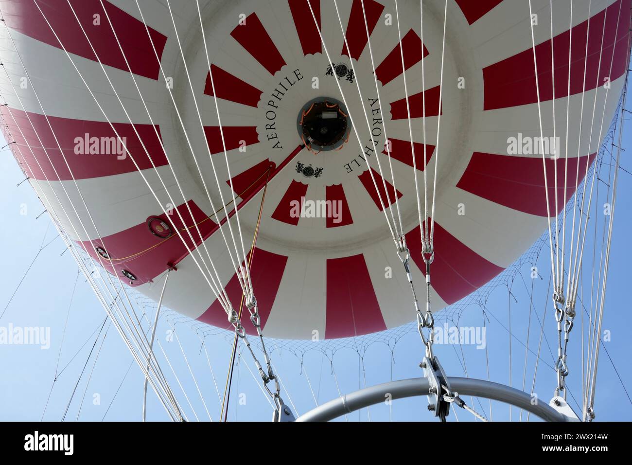 Underside of hot air balloon hi-res stock photography and images - Alamy