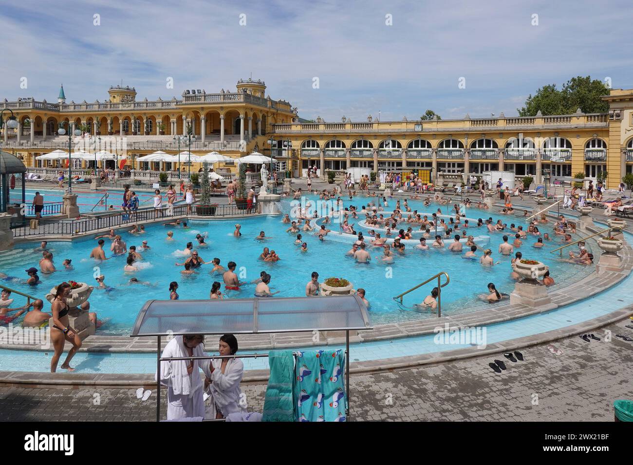 Hungary, Budapest, Varoslige, Budapest's most famous and popular spa ...