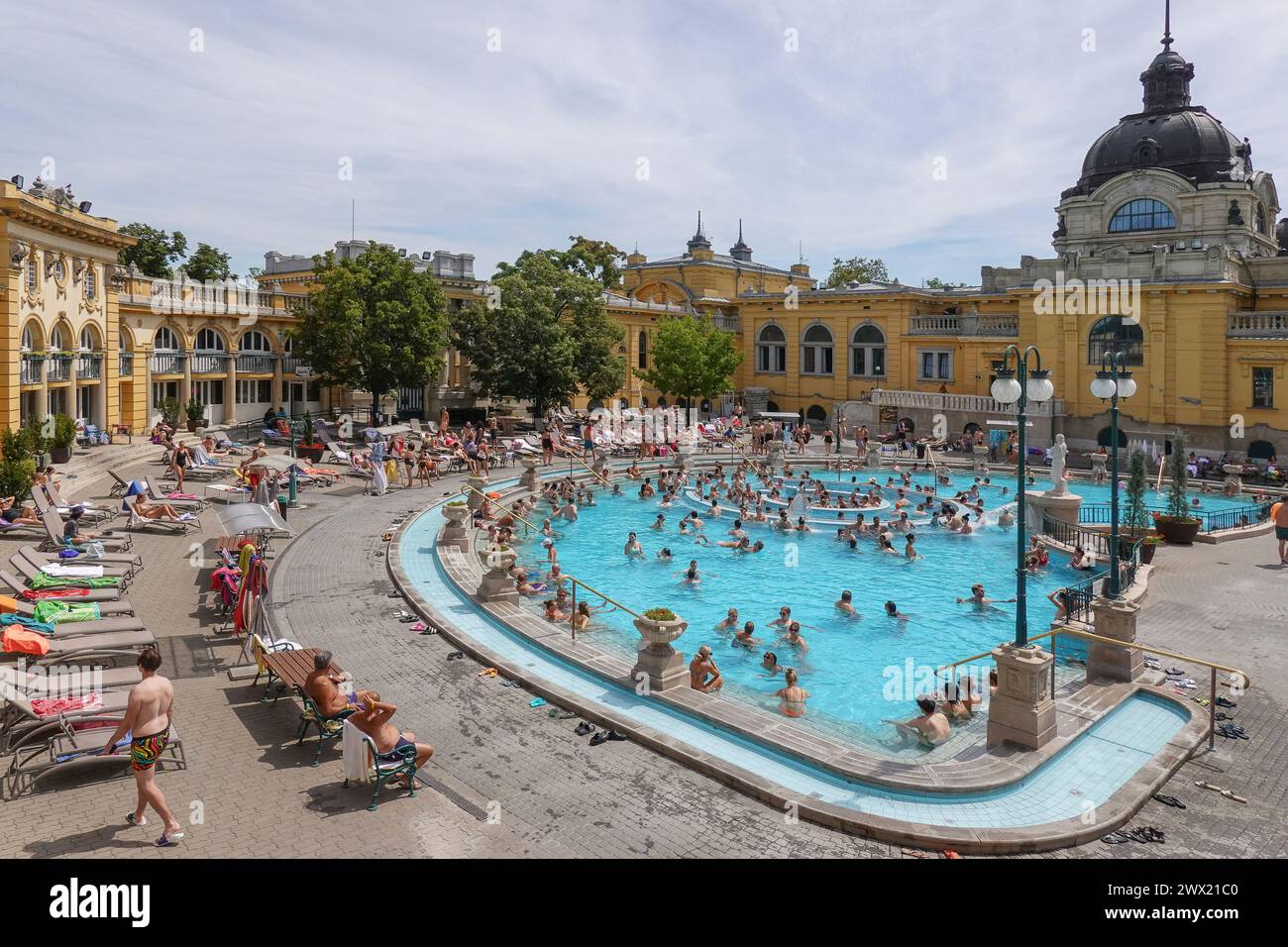 Hungary, Budapest, Varoslige, Budapest's most famous and popular spa ...