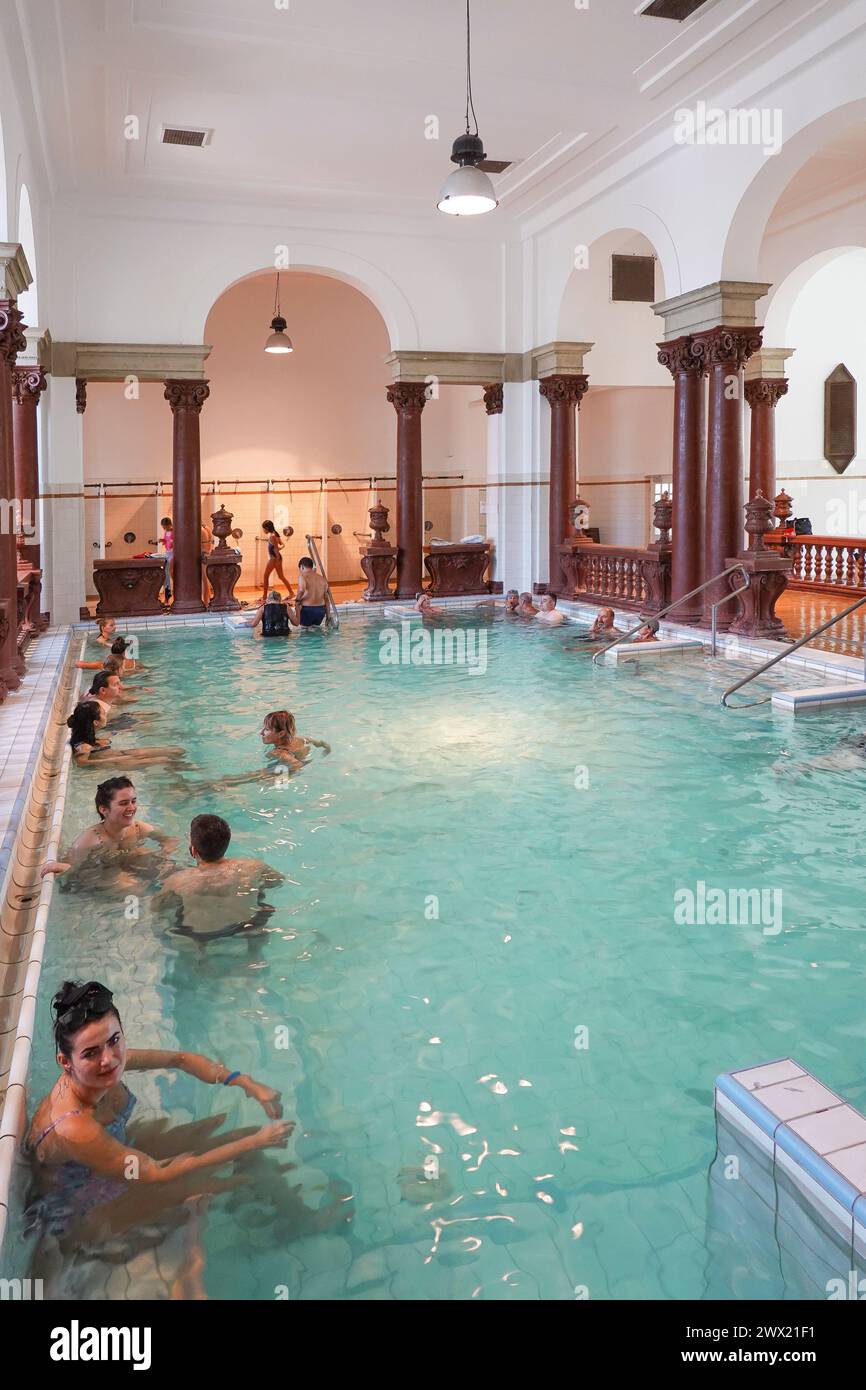 Hungary, Budapest, Varoslige, Budapest's most famous and popular spa ...