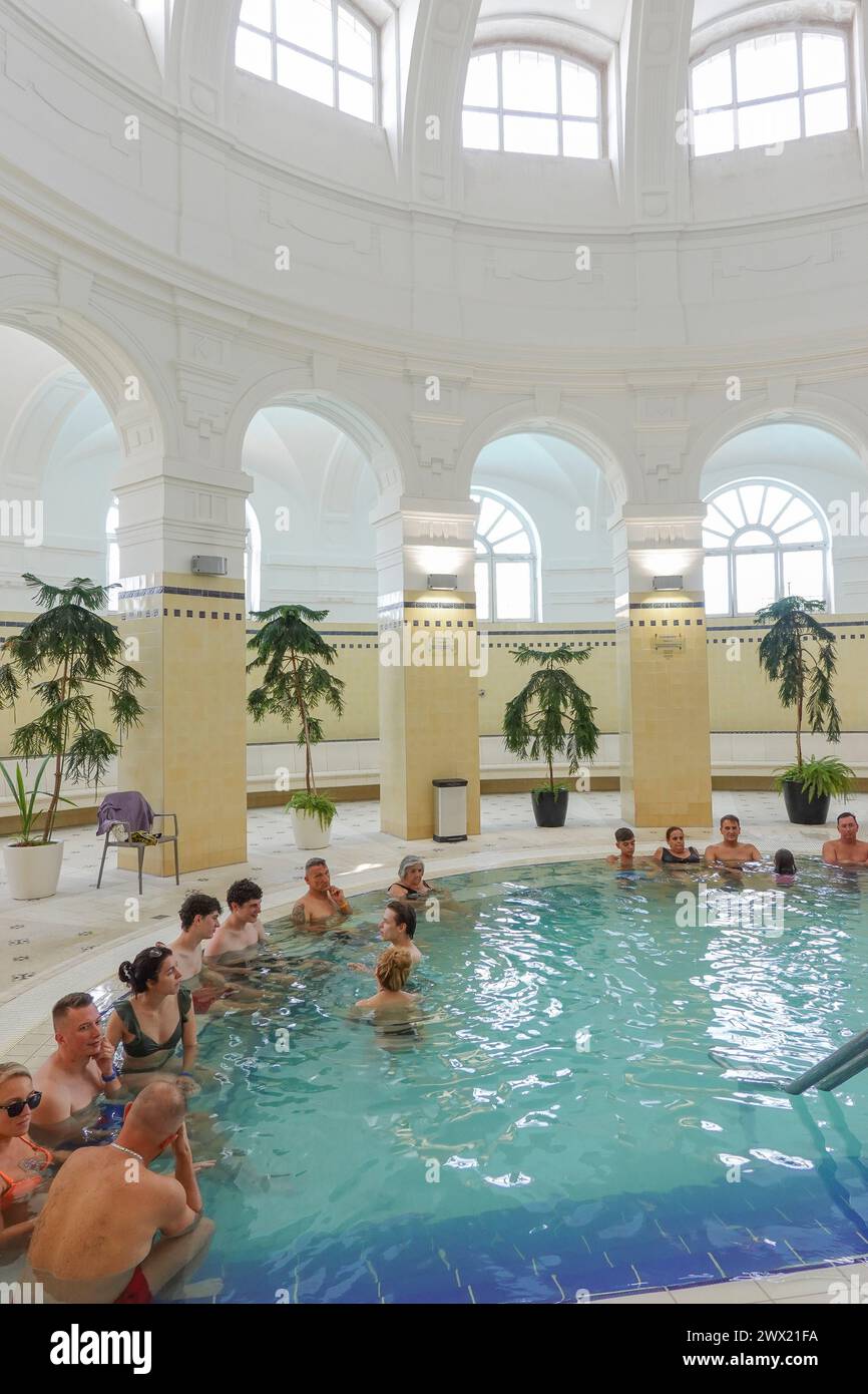 Hungary, Budapest, Varoslige, Budapest's most famous and popular spa ...