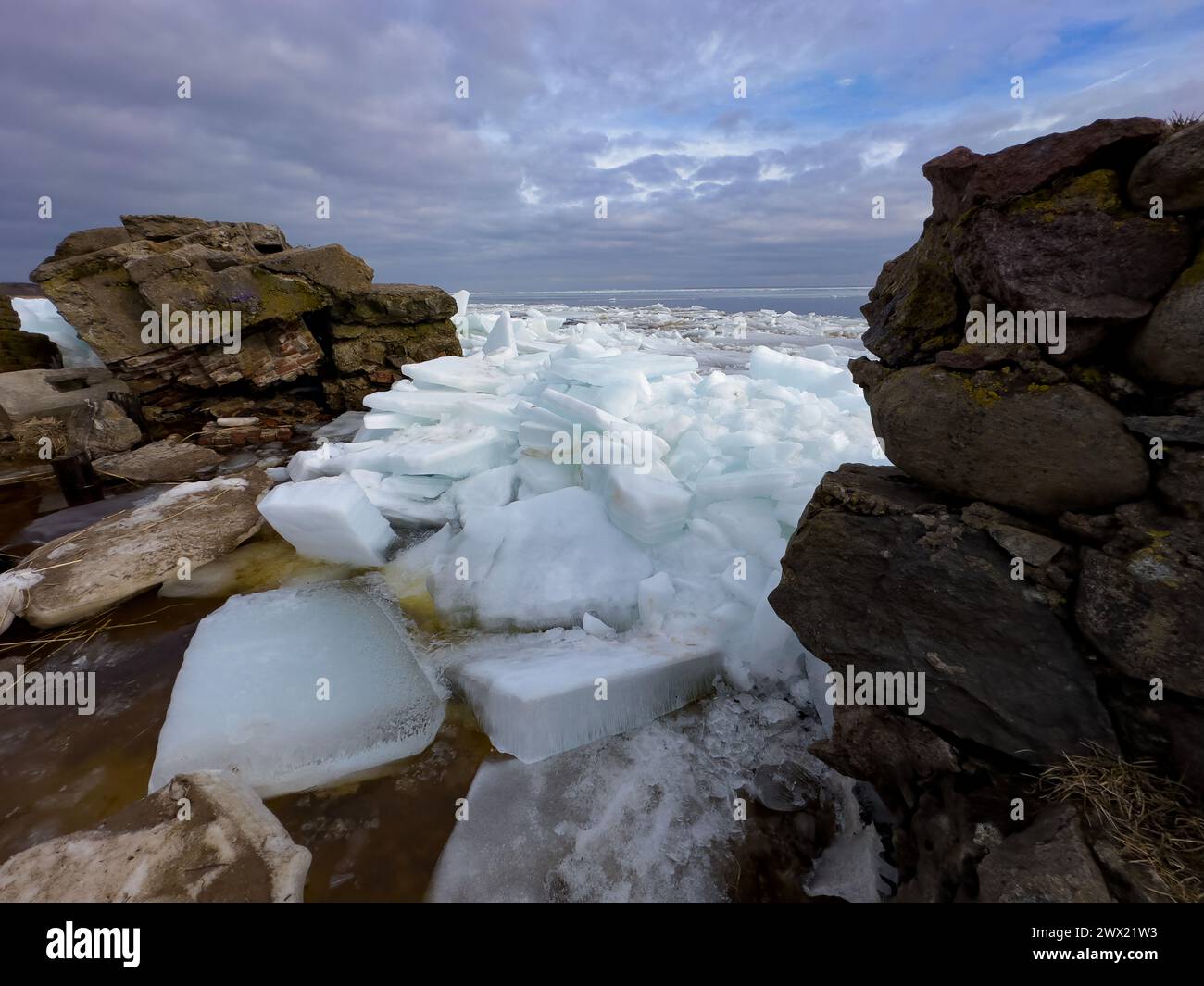 Crystalline ice sheets fracture and float on Russia's Lake Ladoga ...