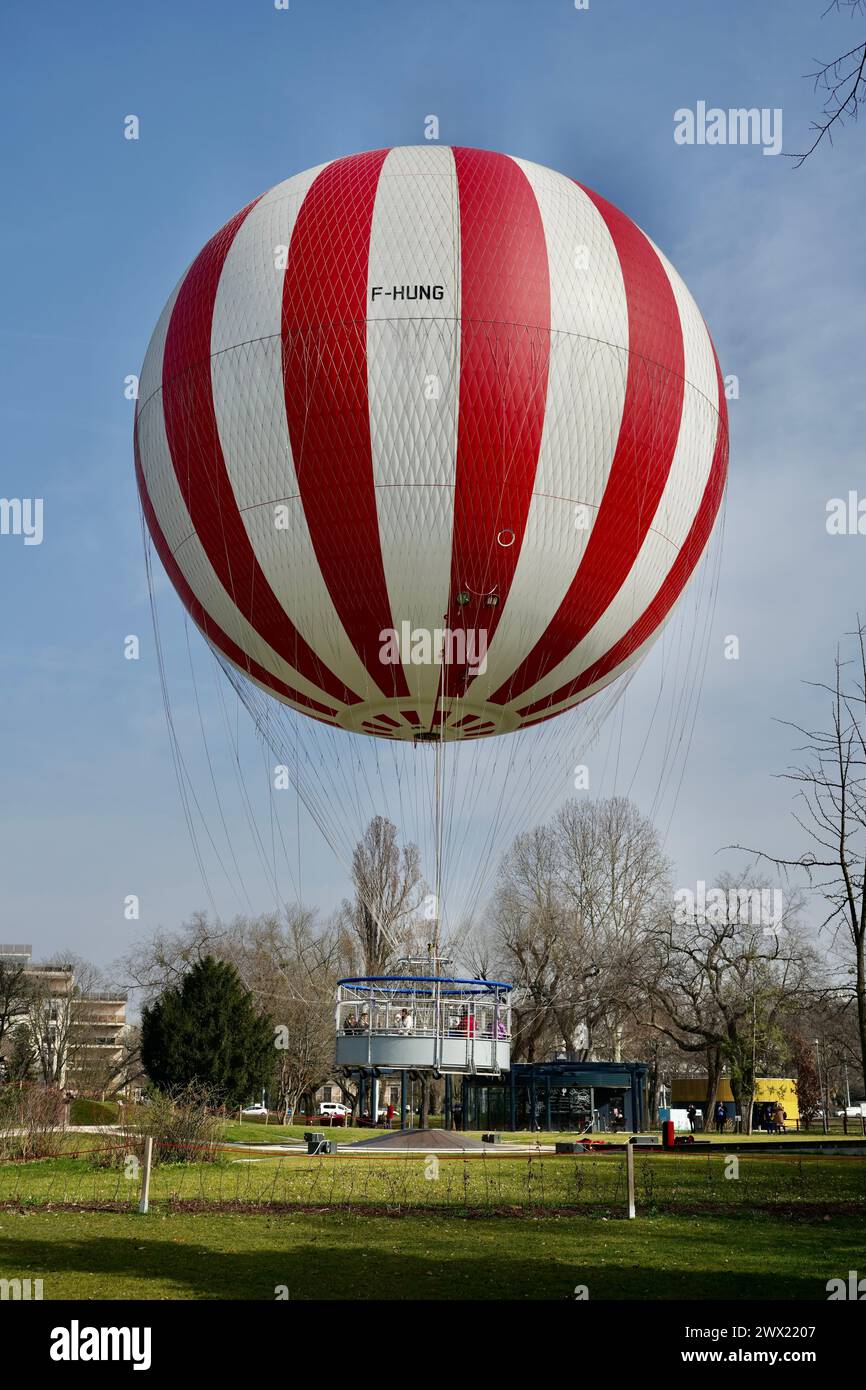 The Red and white Aerophile terthered hot air Baloon "BalloonFly ...
