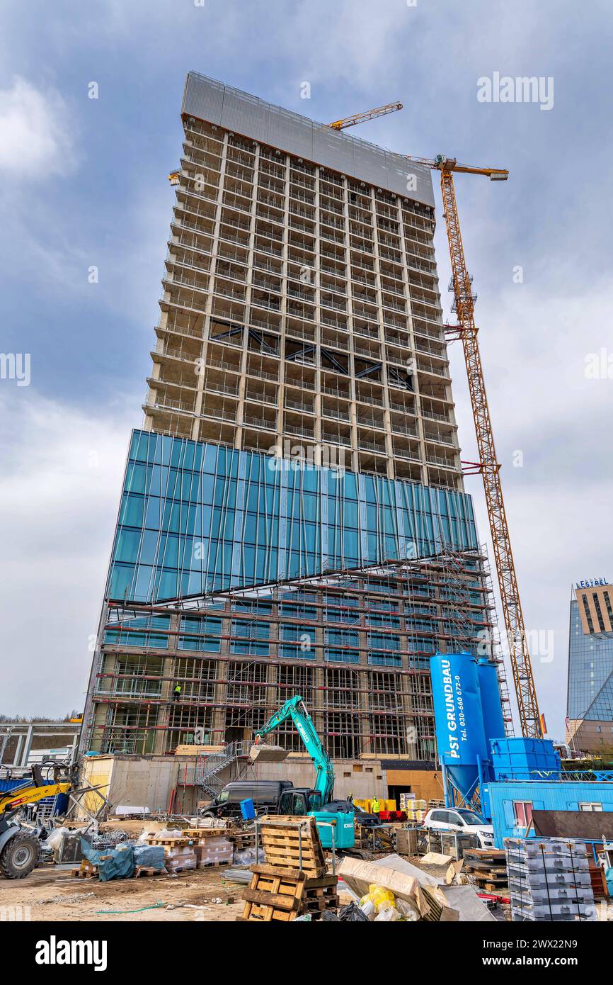 2024-03-26,Berlin,Baustelle Estrel Tower, Baubeginn Juli 2021,Eröffnung ...