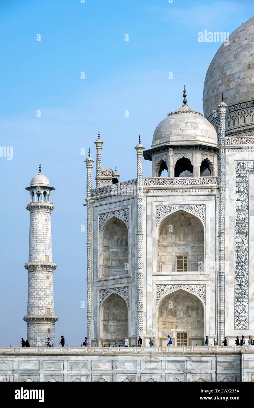 Taj mahal minarett hi-res stock photography and images - Alamy