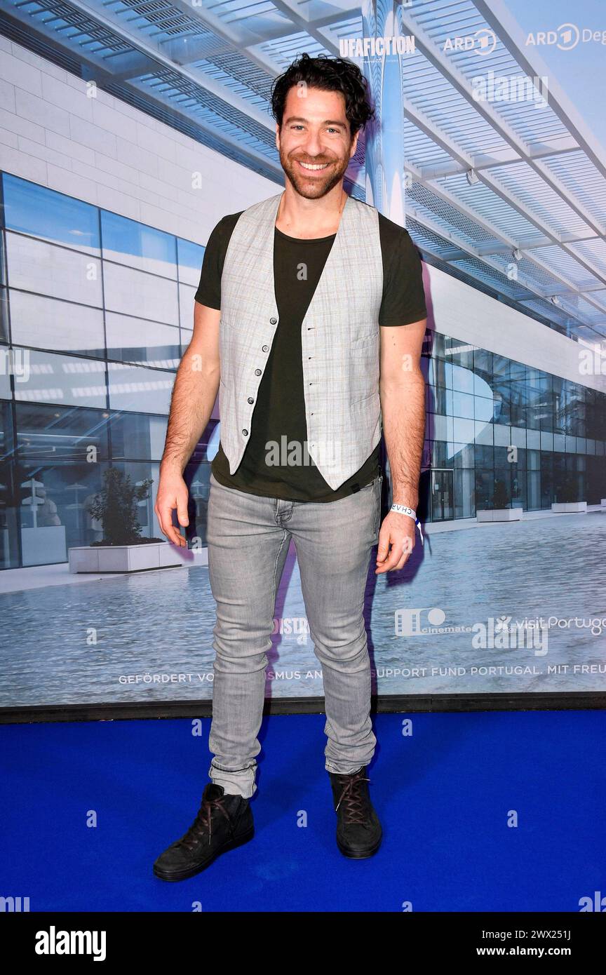 Patrick Fernandez bei der Premiere der 4. Staffel der Fernsehserie ...
