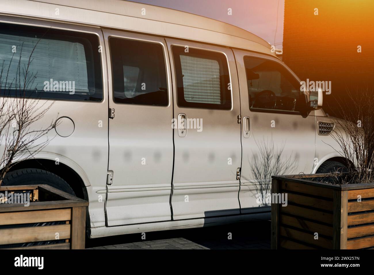 Gmc van side hi-res stock photography and images - Alamy