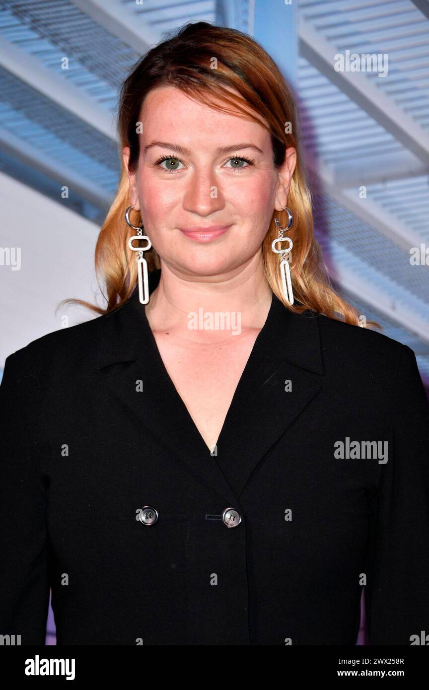 Nina Gummich bei der Premiere der 4. Staffel der Fernsehserie CharitÃ ...