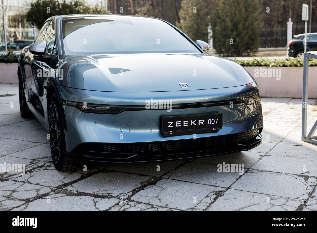 Zeekr 007 hi-res stock photography and images - Alamy