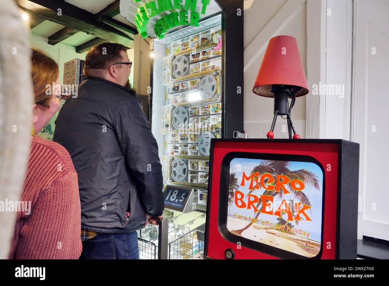 Vintage automaten hi-res stock photography and images - Alamy