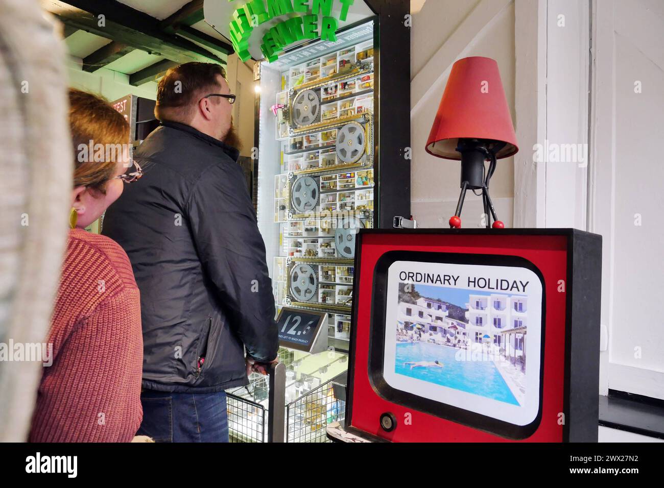 Vintage automaten hi-res stock photography and images - Alamy