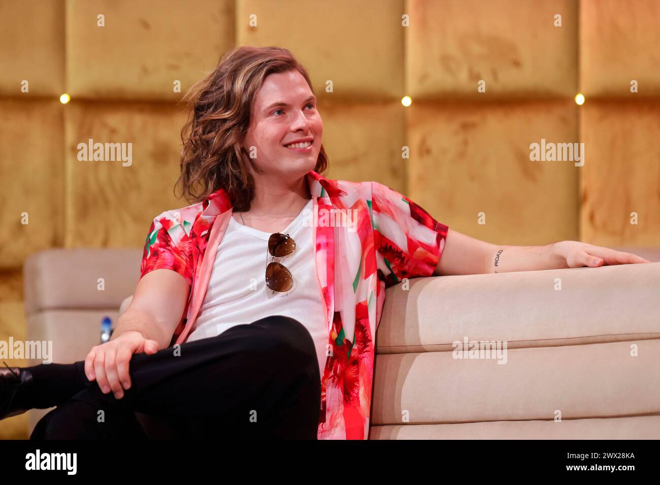 Sänger Gabriel Kelly in der vierten Live-Show bei der 17. Staffel der ...