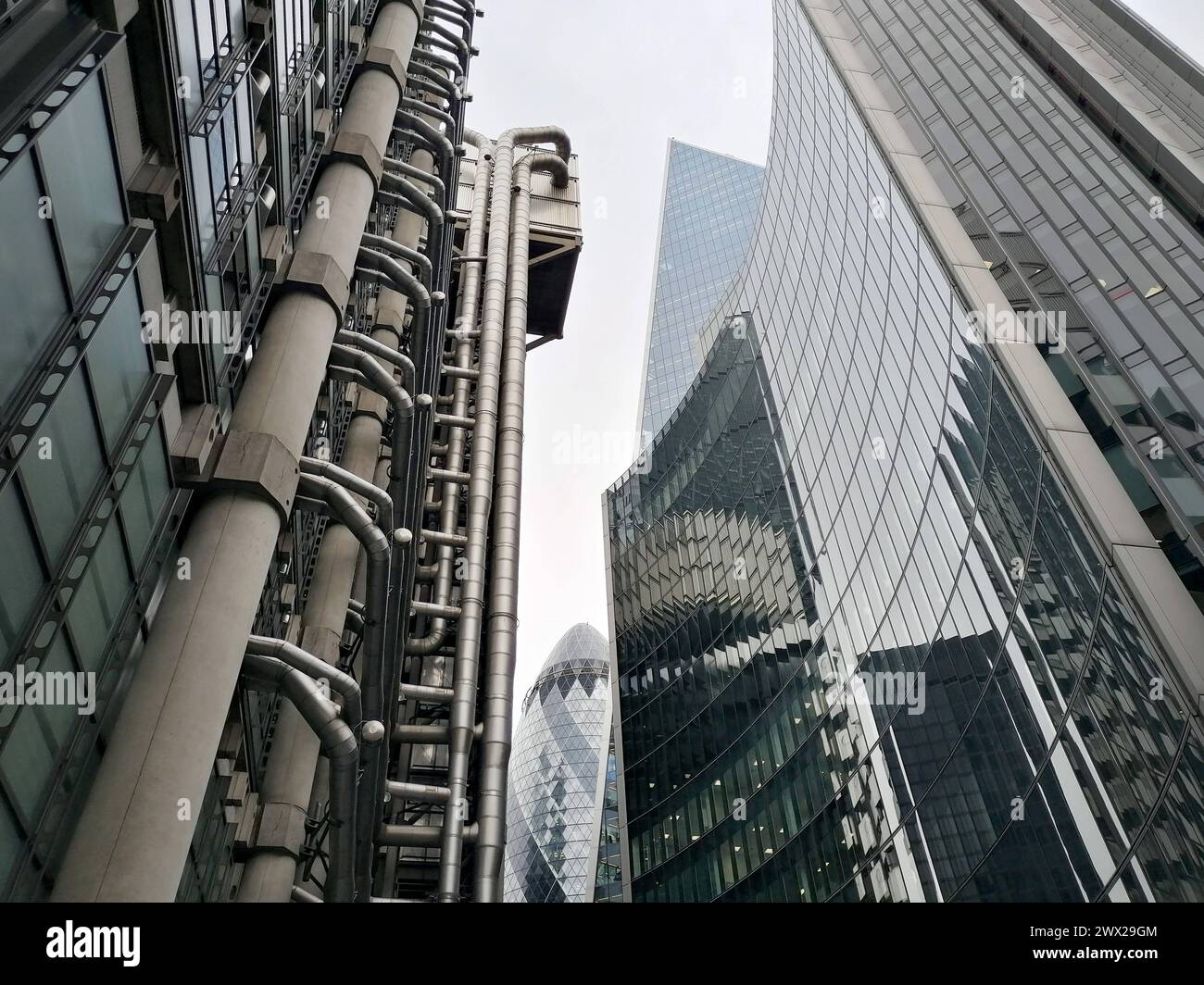 London, Großbritannien. Hochhaus-Schlucht im Bankenviertel. *** London ...