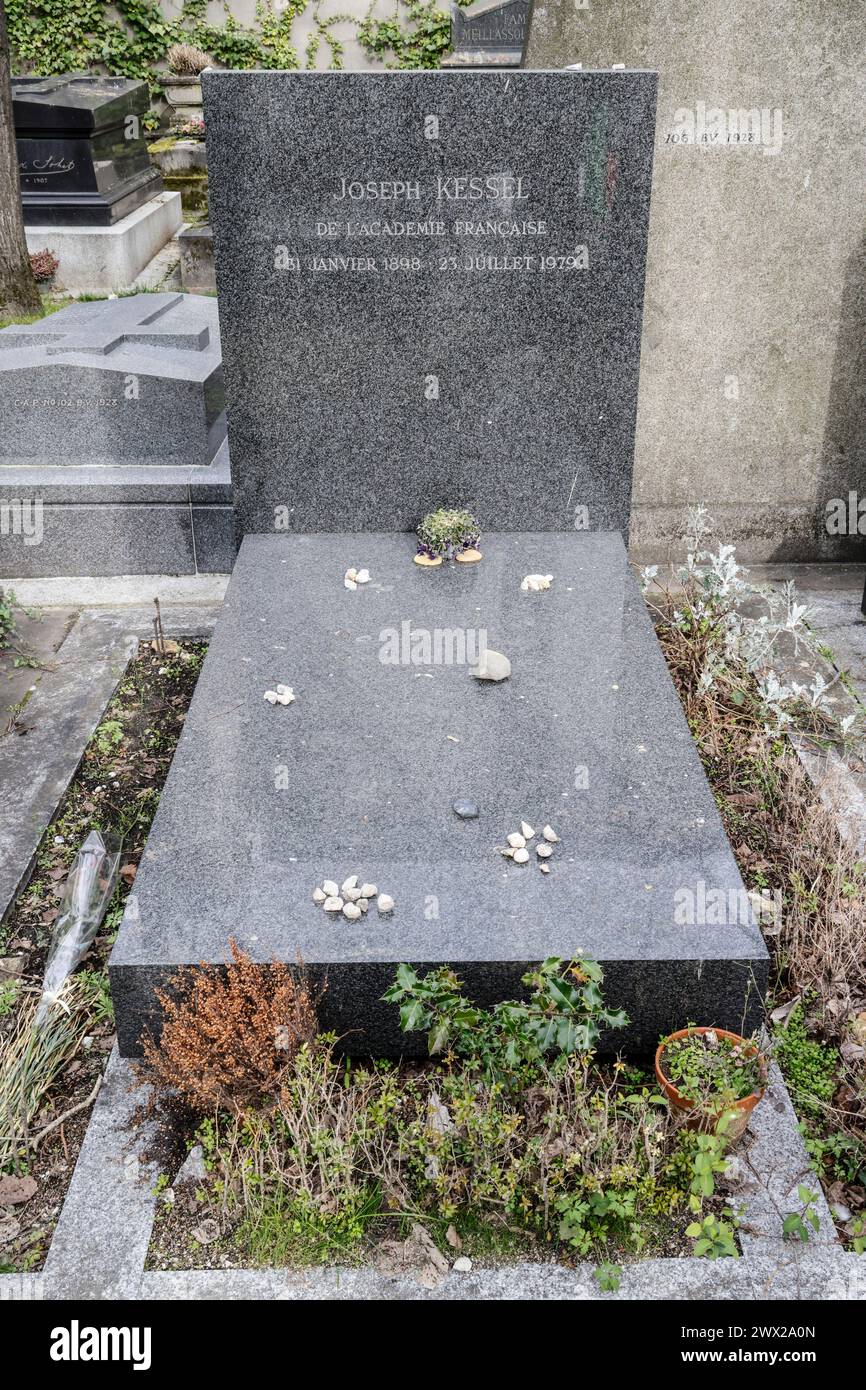 MONTPARNASSE CEMETERY FAMOUS GRAVES PARIS Stock Photo - Alamy