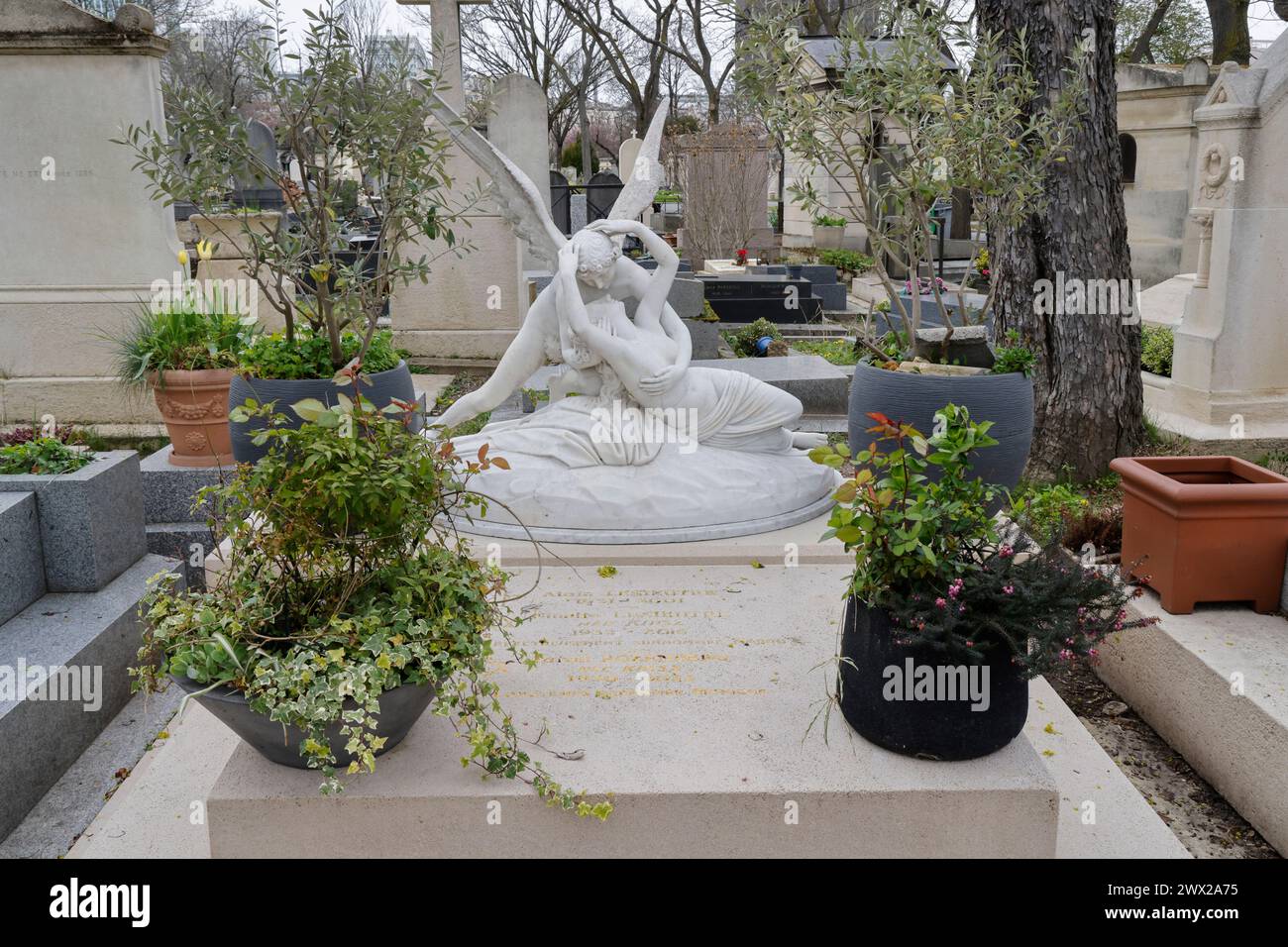 MONTPARNASSE CEMETERY FAMOUS GRAVES PARIS Stock Photo - Alamy