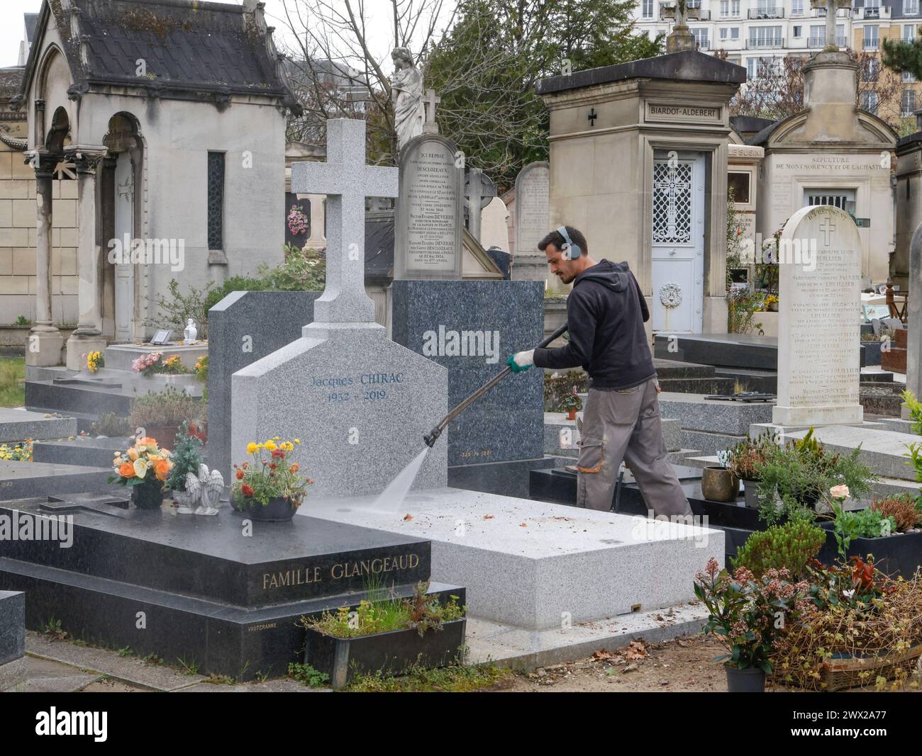 MONTPARNASSE CEMETERY FAMOUS GRAVES PARIS Stock Photo - Alamy