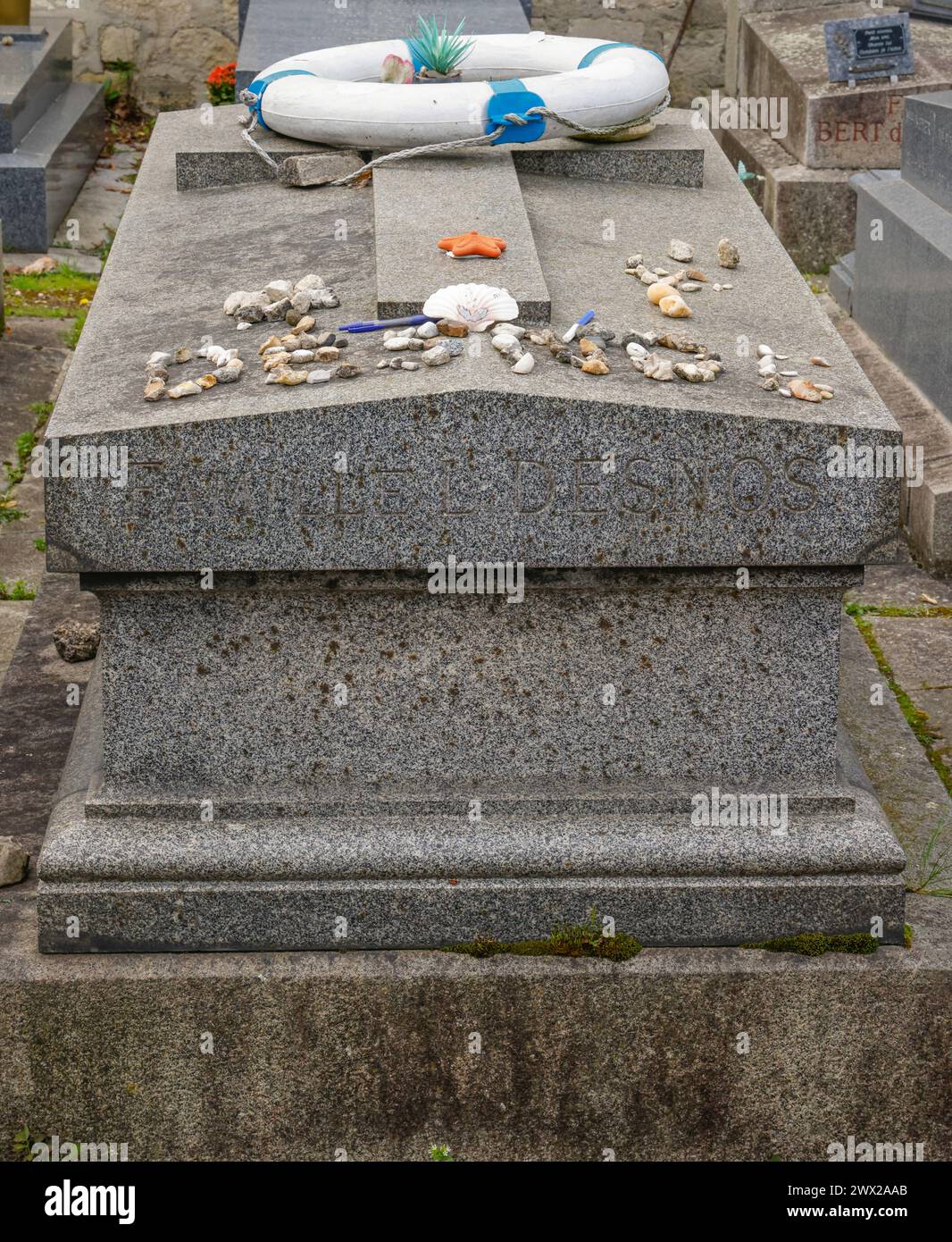 MONTPARNASSE CEMETERY FAMOUS GRAVES PARIS Stock Photo - Alamy