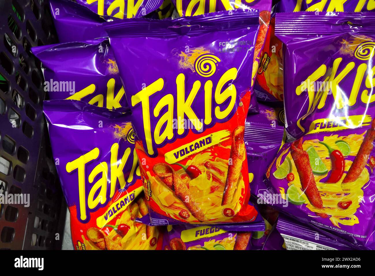 Takis Volcano - Chips. Takis Chips wurden laut Internetsuche im Jahr ...
