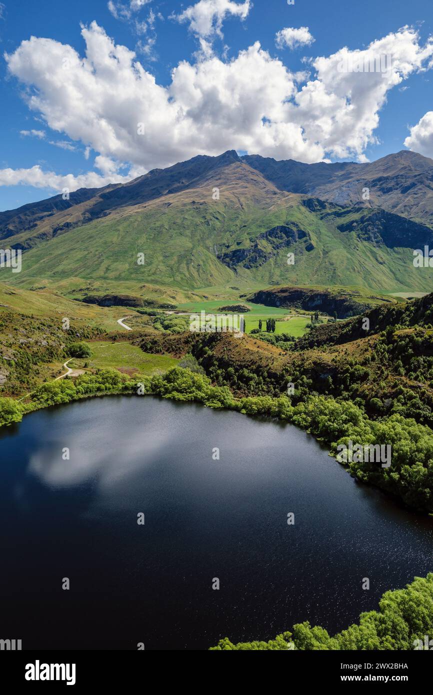 Diamond lake trail hi-res stock photography and images - Alamy