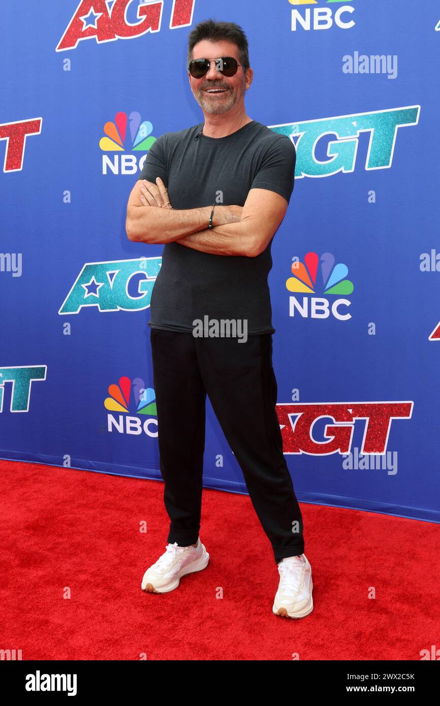 LOS ANGELES - MAR 26: Simon Cowell at the America's Got Talent ...