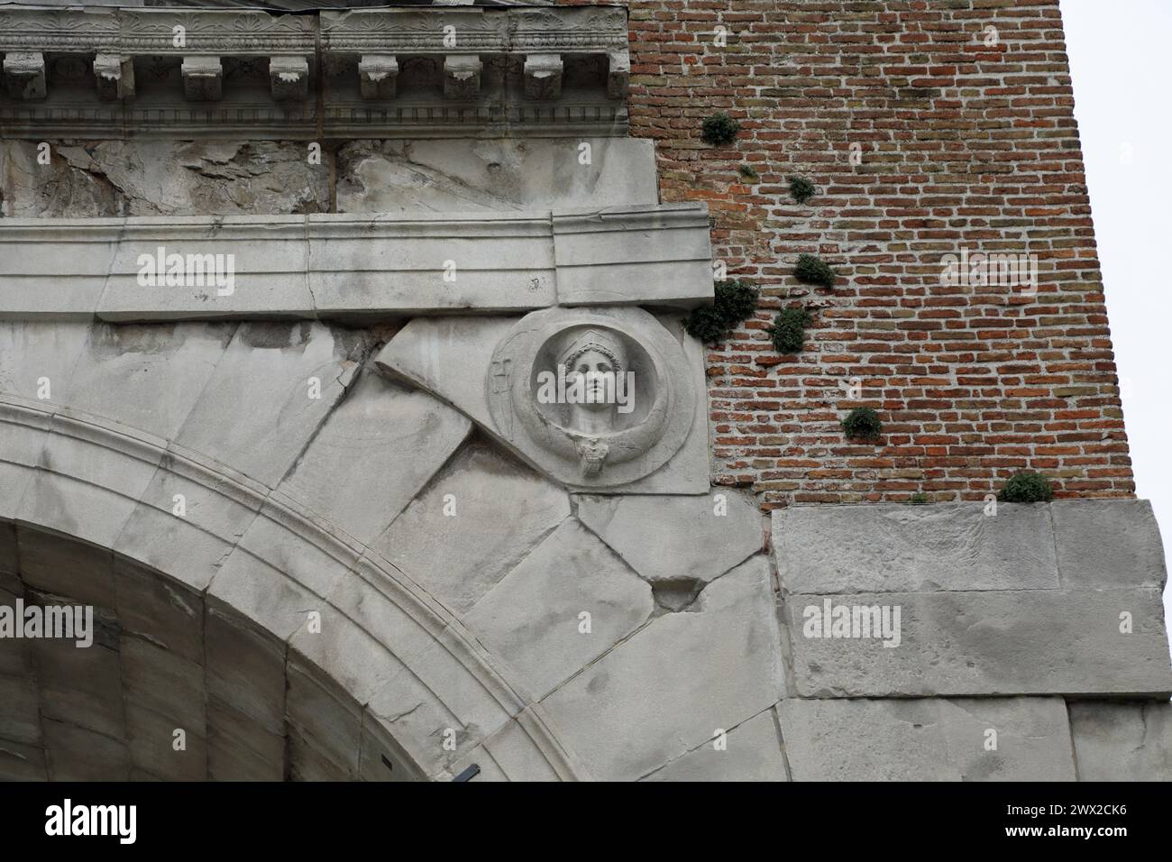 Goddess arch hi-res stock photography and images - Alamy