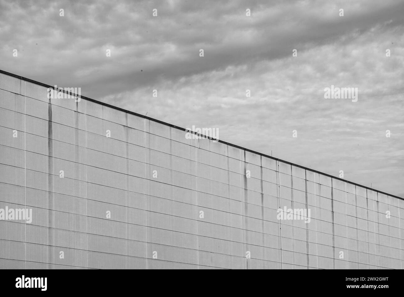 Building without facade Black and White Stock Photos & Images - Alamy