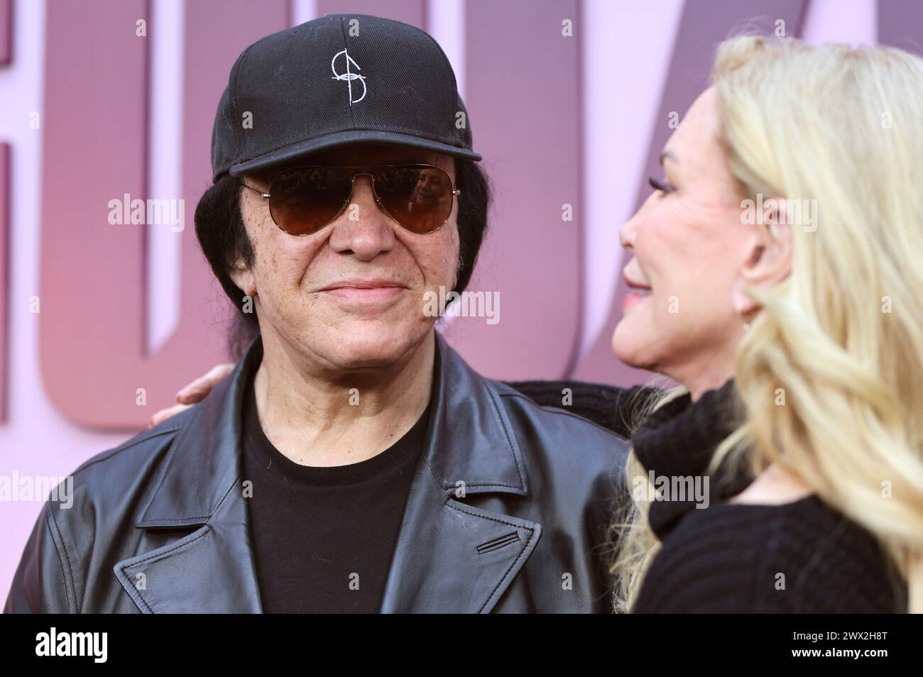 Gene Simmons mit Ehefrau Shannon Tweed bei der Weltpremiere des ...