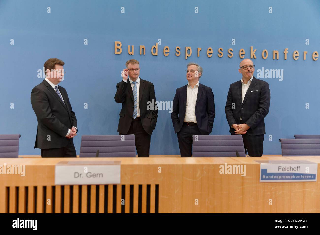 Ifo economic forecast hi-res stock photography and images - Alamy