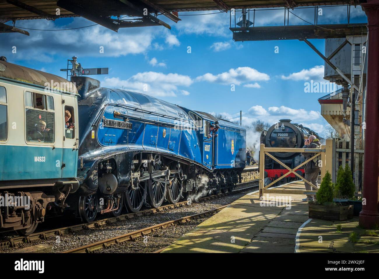 60007 Sir Nigel Gresley, LNER Class A4 4-6-2 "Pacific" steam locomotive ...