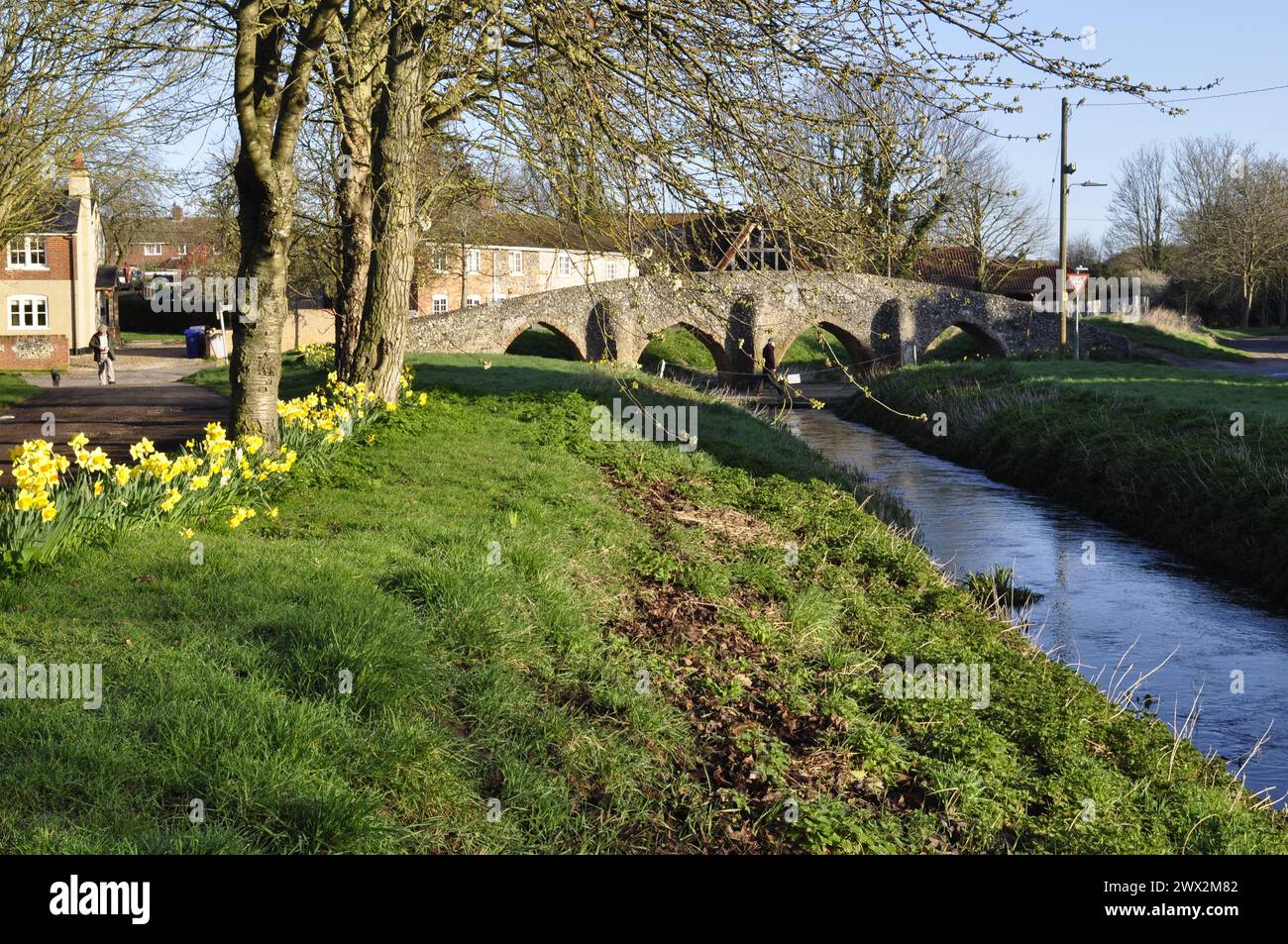 Moulton Packhorse Bridge, Moulton, Suffolk, England, UK Stock Photo - Alamy