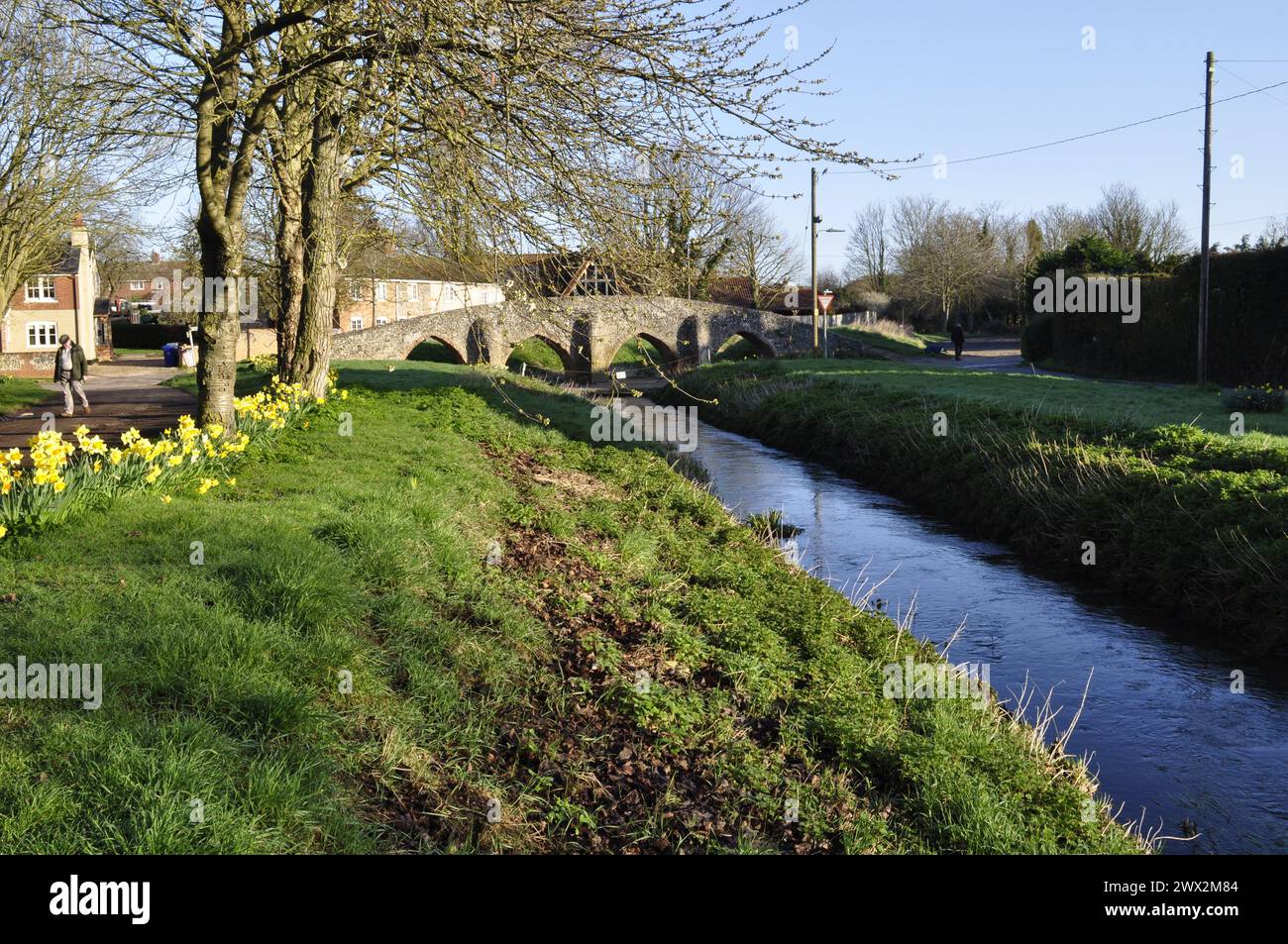 Moulton Packhorse Bridge, Moulton, Suffolk, England, UK Stock Photo - Alamy