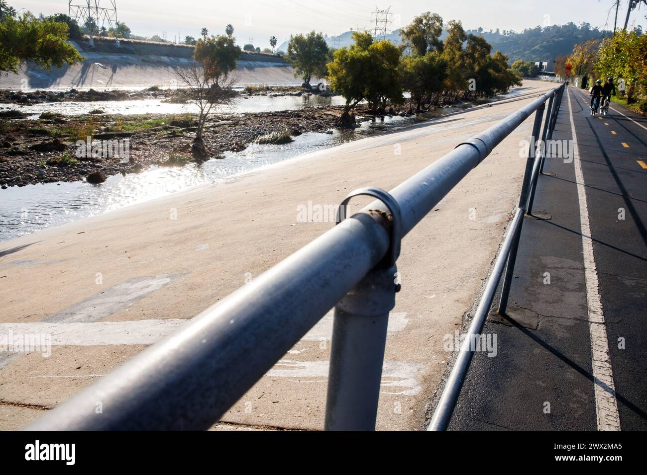 Los angeles river concrete hi-res stock photography and images - Alamy